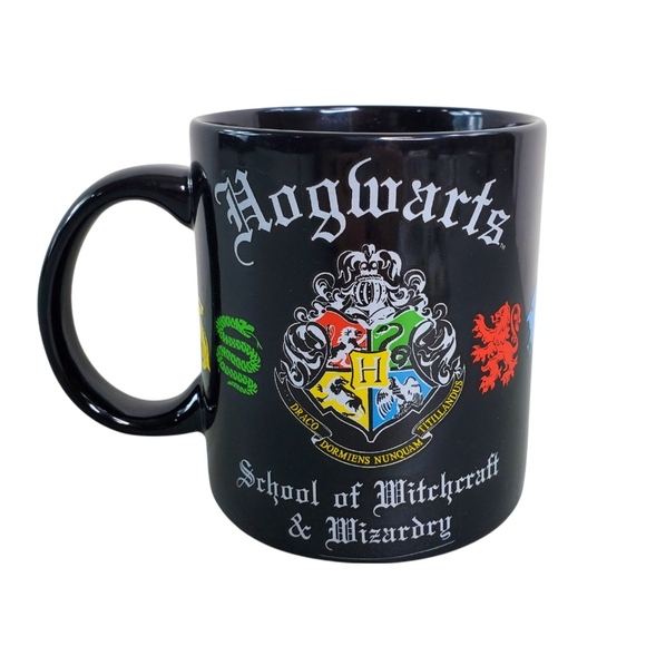 Warner Bros. | Dining | Harry Potter Hogwarts Crest Large 2 Oz Mug ...